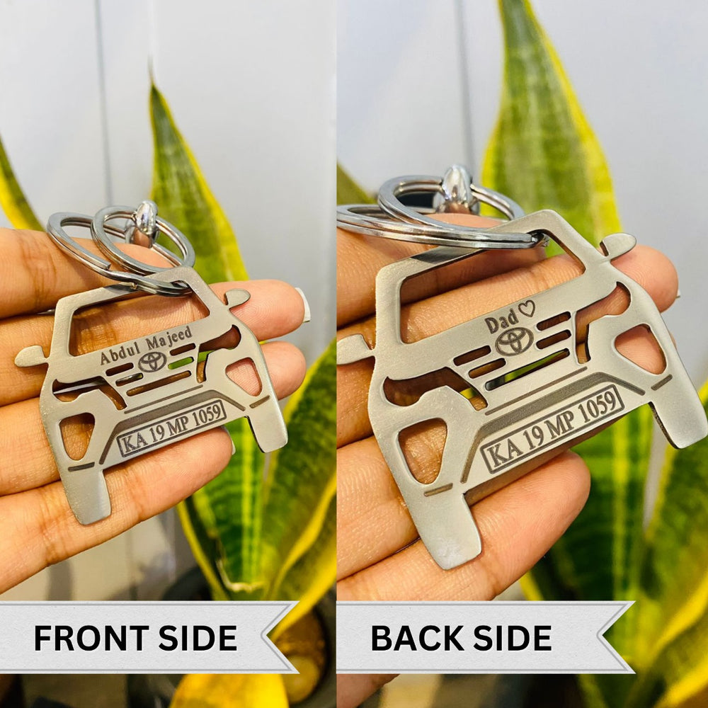 Mahindra XUV 700 Keychain